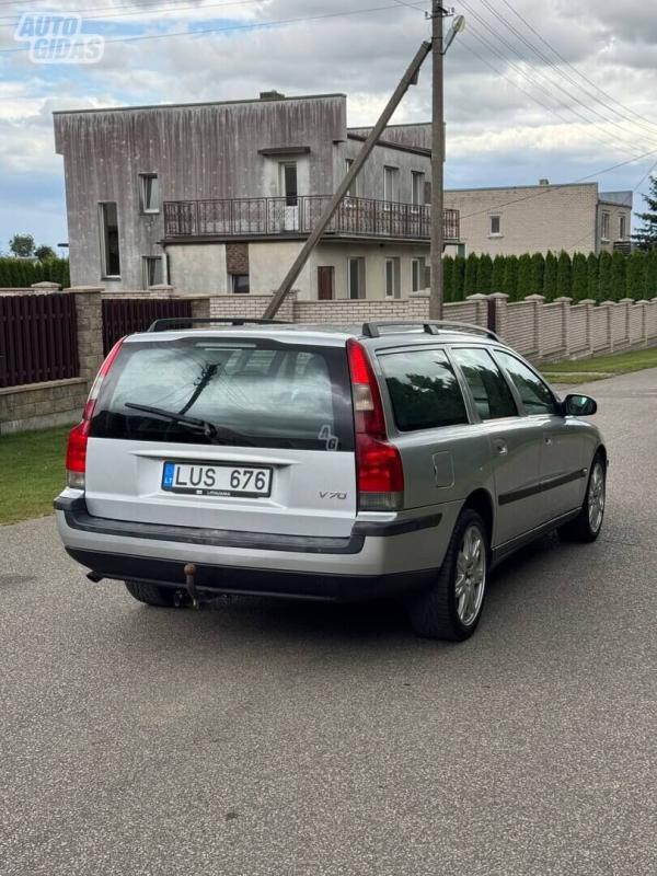 Volvo V70 2004 Šalčininkai, ar dzinēja tilpumu 2.40 L un nobraukumu 435 tūkst. km par 1650 €, foto 4 vietnē AUTOMOTO.COM.LV