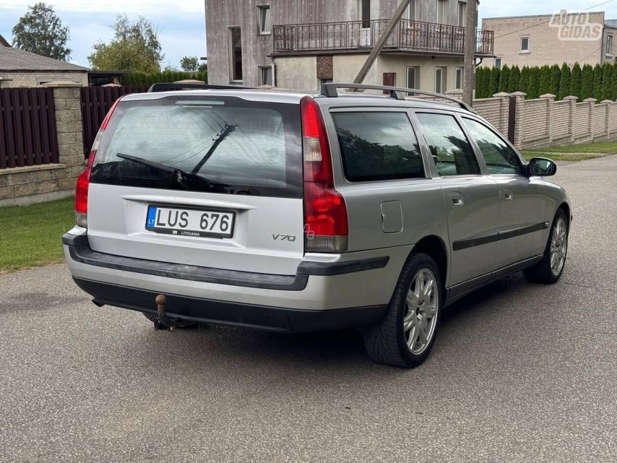 Volvo V70 2004 Šalčininkai, ar dzinēja tilpumu 2.40 L un nobraukumu 435 tūkst. km par 1650 €, foto 6 vietnē AUTOMOTO.COM.LV