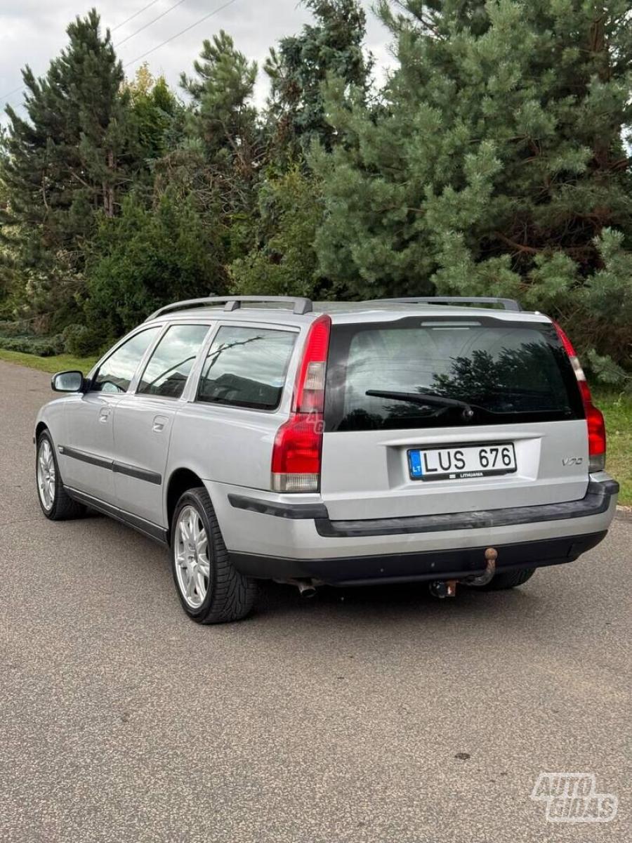 Volvo V70 2004 Šalčininkai, ar dzinēja tilpumu 2.40 L un nobraukumu 435 tūkst. km par 1650 €, foto 7 vietnē AUTOMOTO.COM.LV