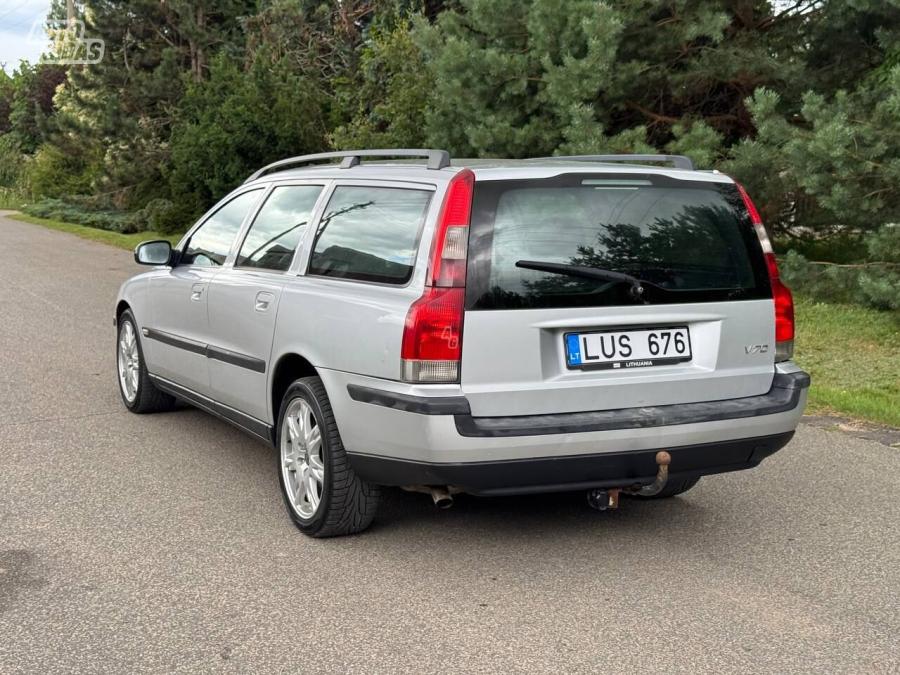 Volvo V70 2004 Šalčininkai, ar dzinēja tilpumu 2.40 L un nobraukumu 435 tūkst. km par 1650 €, foto 8 vietnē AUTOMOTO.COM.LV