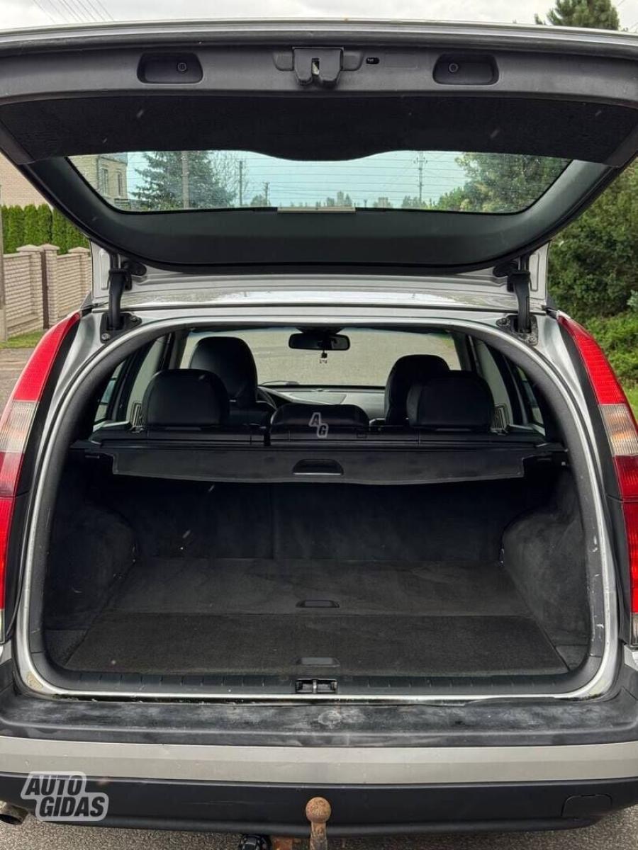 Volvo V70 2004 Šalčininkai, ar dzinēja tilpumu 2.40 L un nobraukumu 435 tūkst. km par 1650 €, foto 9 vietnē AUTOMOTO.COM.LV