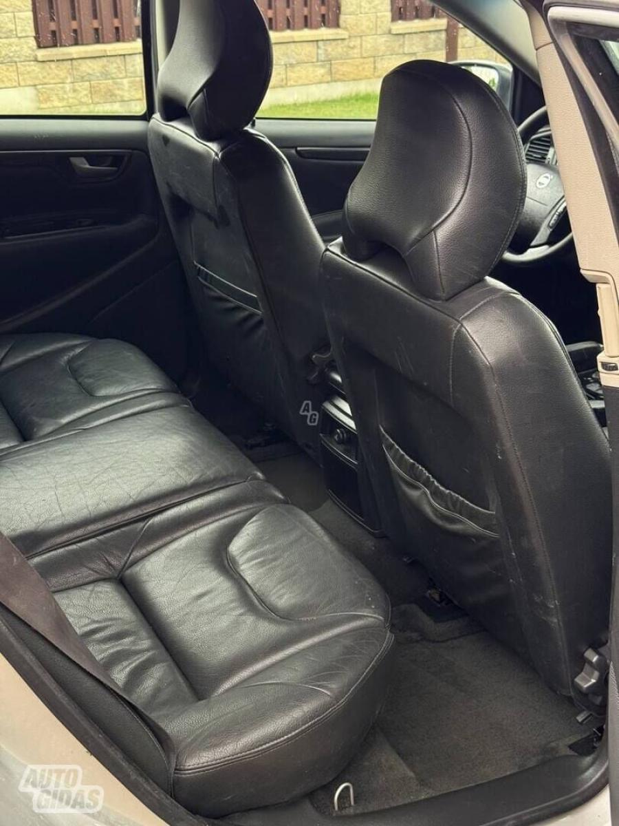 Volvo V70 2004 Šalčininkai, ar dzinēja tilpumu 2.40 L un nobraukumu 435 tūkst. km par 1650 €, foto 12 vietnē AUTOMOTO.COM.LV