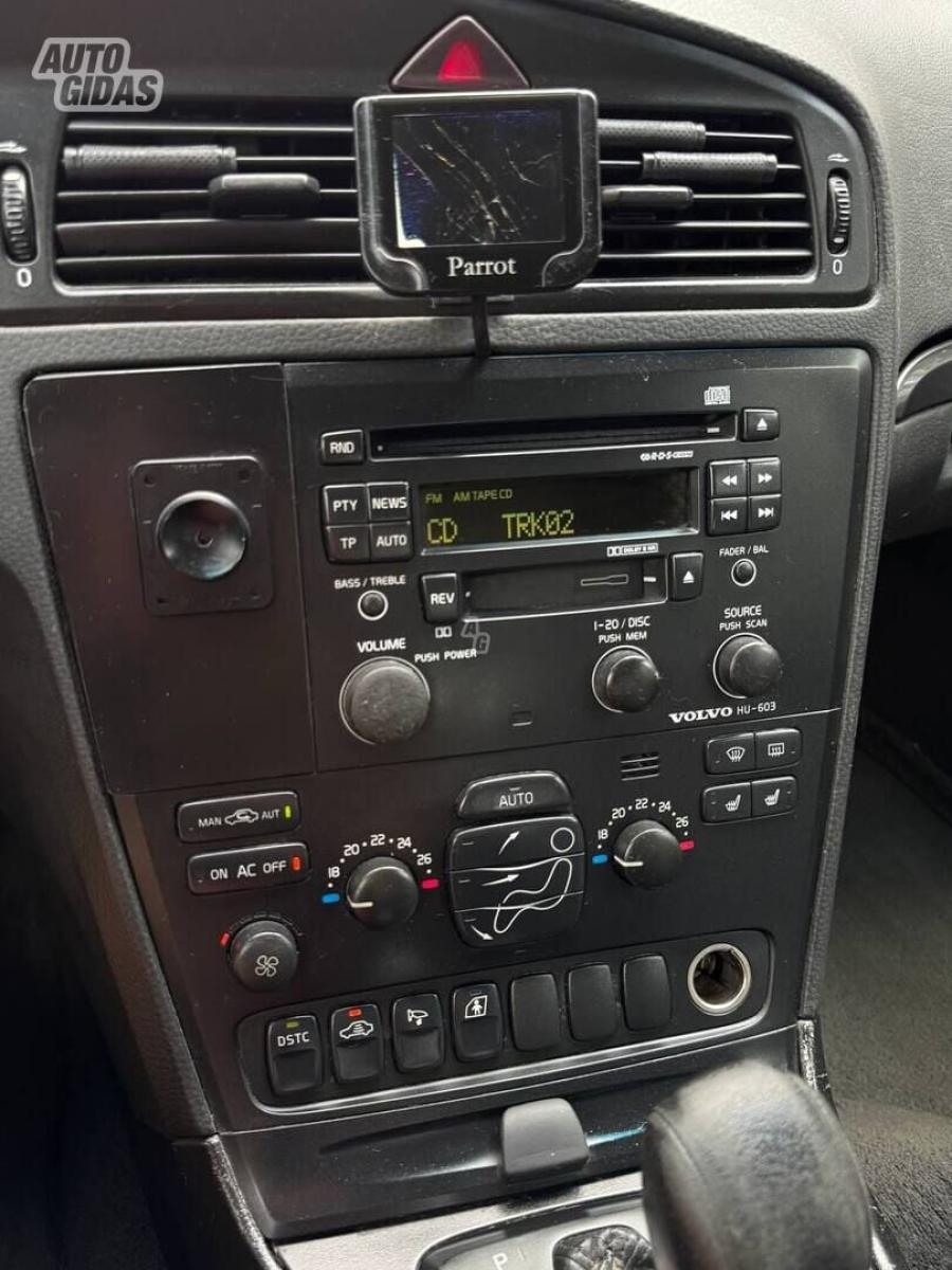 Volvo V70 2004 Šalčininkai, ar dzinēja tilpumu 2.40 L un nobraukumu 435 tūkst. km par 1650 €, foto 14 vietnē AUTOMOTO.COM.LV