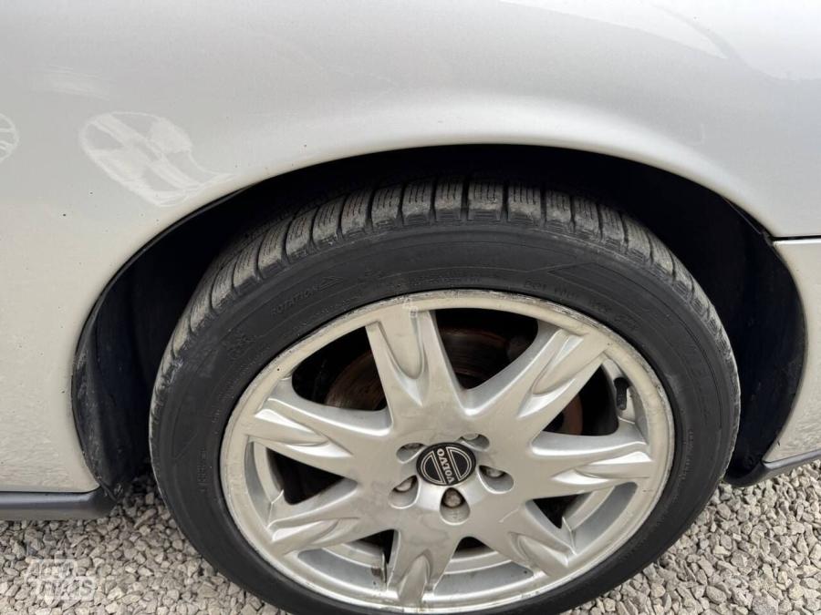 Volvo V70 2004 Šalčininkai, ar dzinēja tilpumu 2.40 L un nobraukumu 435 tūkst. km par 1650 €, foto 24 vietnē AUTOMOTO.COM.LV