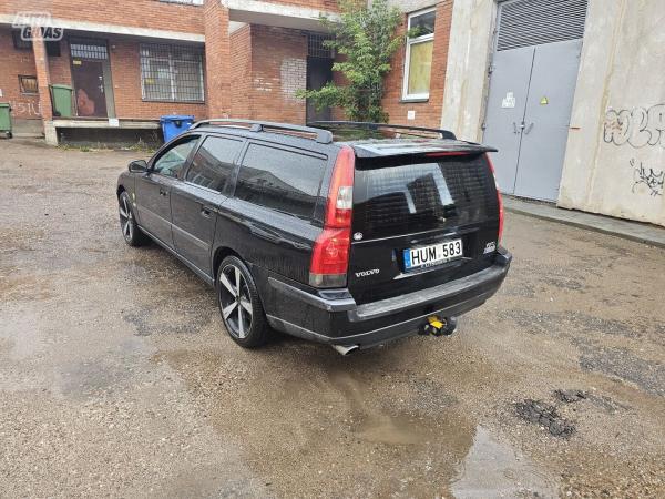 Volvo V70 2004 in Kaunas, with an engine capacity of 2.50 L and mileage of 325 thousand km for 999 €, photo 8 on AUTOMOTO.COM.LV