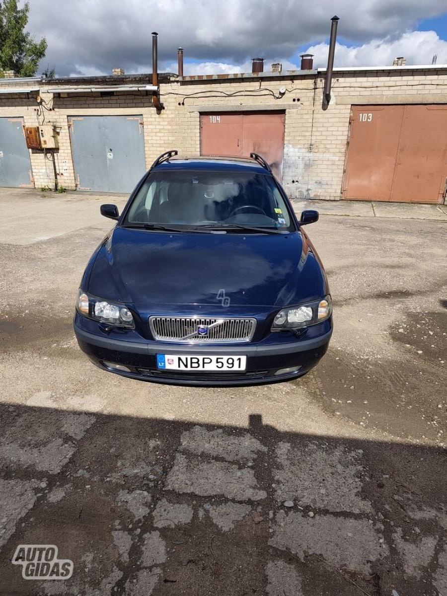 Volvo V70 2004 in Ariogala, with an engine capacity of 2.40 L and mileage of 336 thousand km for 2100 €, photo 9 on AUTOMOTO.COM.LV