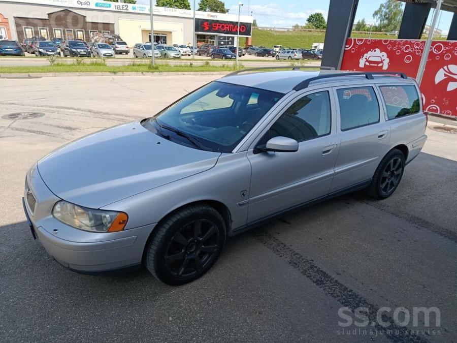 Volvo V70 2005 Jēkabpils, ar dzinēja tilpumu 2.40 L un nobraukumu 389 tūkst. km par 2500 €, foto 1 vietnē AUTOMOTO.COM.LV