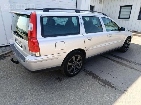 Volvo V70 2005 Jēkabpils, ar dzinēja tilpumu 2.40 L un nobraukumu 389 tūkst. km par 2500 €, foto 4 vietnē AUTOMOTO.COM.LV