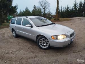 Volvo V70 2005 in Pakruojis, with an engine capacity of 2.40 L and mileage of 470 thousand km for 1450 €, photo 4 on AUTOMOTO.COM.LV