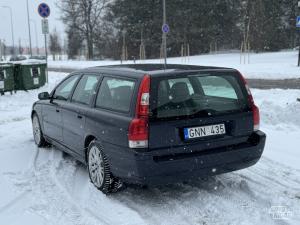 Volvo V70 2005 Viļņa, ar dzinēja tilpumu 2.40 L un nobraukumu 335 tūkst. km par 1550 €, foto 4 vietnē AUTOMOTO.COM.LV