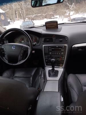 Volvo V70 2005 Rīga, ar dzinēja tilpumu 2.40 L un nobraukumu 270 tūkst. km par 2999 €, foto 10 vietnē AUTOMOTO.COM.LV
