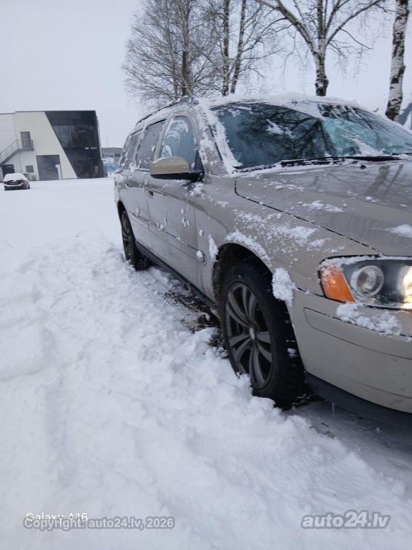 Вольво В70 2005 в Пярну, объемом двигателя 2.40 л и пробегом 394 тыс. км за 1499 €, фото 4 на AUTOMOTO.COM.LV
