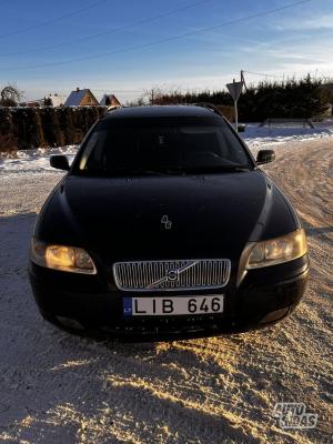 Volvo V70 2005 Viļņa, ar dzinēja tilpumu 2.40 L un nobraukumu 314 tūkst. km par 970 €, foto  vietnē AUTOMOTO.COM.LV