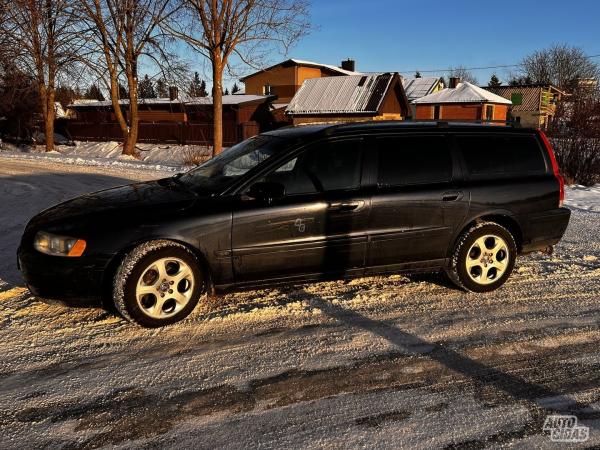 Volvo V70 2005 Viļņa, ar dzinēja tilpumu 2.40 L un nobraukumu 314 tūkst. km par 970 €, foto 3 vietnē AUTOMOTO.COM.LV