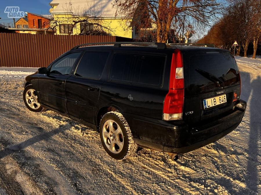 Volvo V70 2005 in Vilnius, with an engine capacity of 2.40 L and mileage of 314 thousand km for 970 €, photo 4 on AUTOMOTO.COM.LV