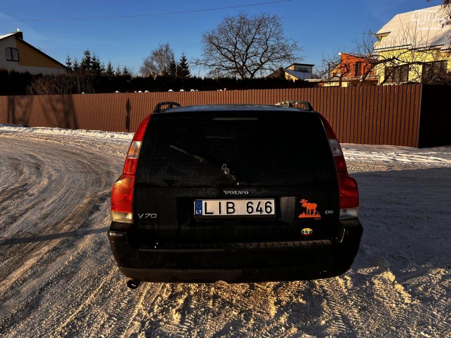 Volvo V70 2005 in Vilnius, with an engine capacity of 2.40 L and mileage of 314 thousand km for 970 €, photo 5 on AUTOMOTO.COM.LV