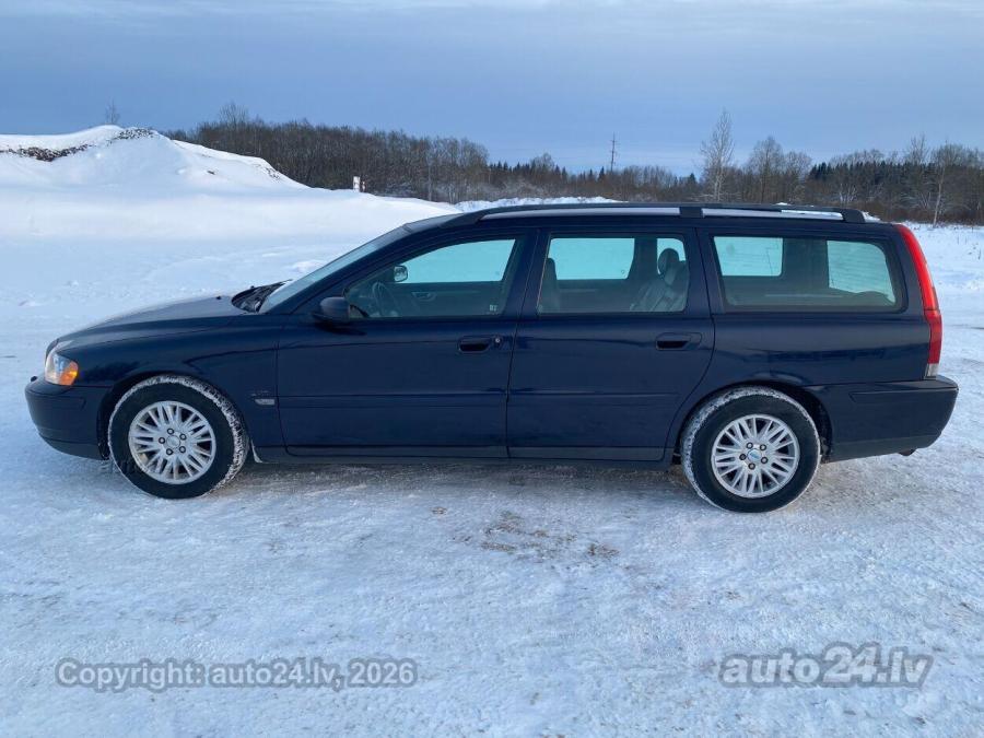 Volvo V70 2005 in Paide, with an engine capacity of 2.40 L and mileage of 407 thousand km for 3750 €, photo 2 on AUTOMOTO.COM.LV