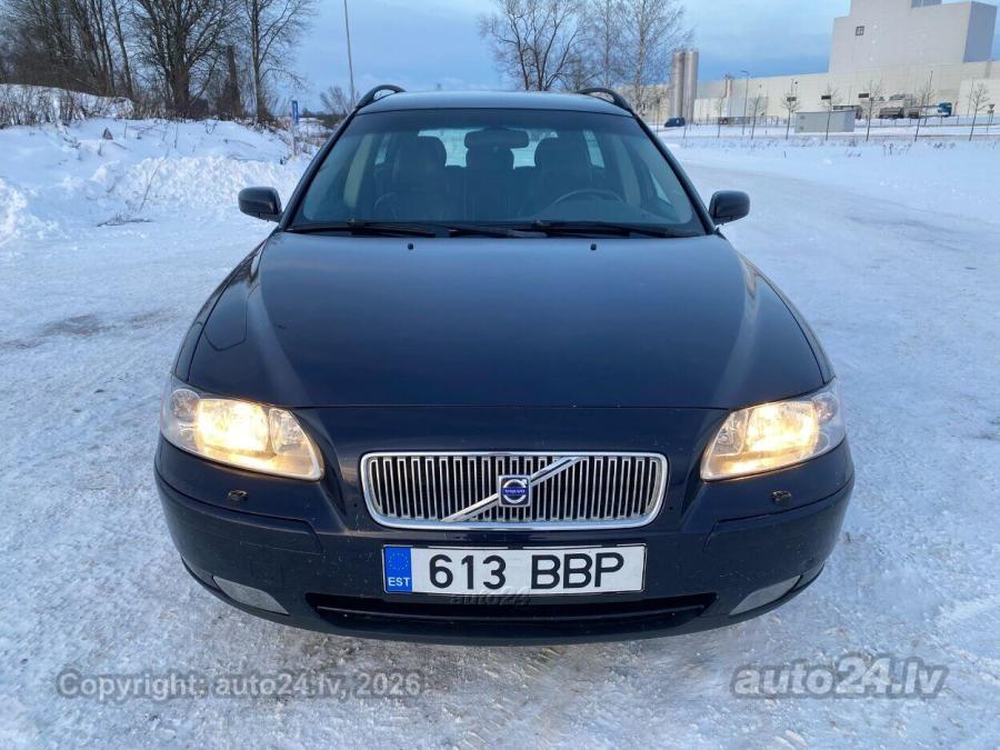 Volvo V70 2005 in Paide, with an engine capacity of 2.40 L and mileage of 407 thousand km for 3750 €, photo 8 on AUTOMOTO.COM.LV