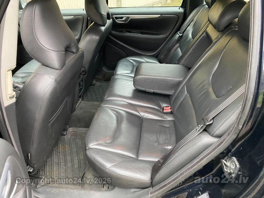 Volvo V70 2005 Paide, ar dzinēja tilpumu 2.40 L un nobraukumu 407 tūkst. km par 3750 €, foto 13 vietnē AUTOMOTO.COM.LV