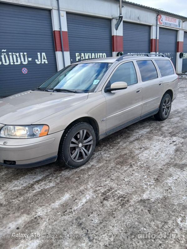 Volvo V70 2005 Pērnava, ar dzinēja tilpumu 2.40 L un nobraukumu 394 tūkst. km par 1000 €, foto 1 vietnē AUTOMOTO.COM.LV