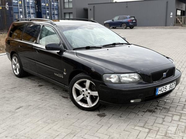 Volvo V70 2005 Viļņa, ar dzinēja tilpumu 2.50 L un nobraukumu 240 tūkst. km par 1450 €, foto 2 vietnē AUTOMOTO.COM.LV