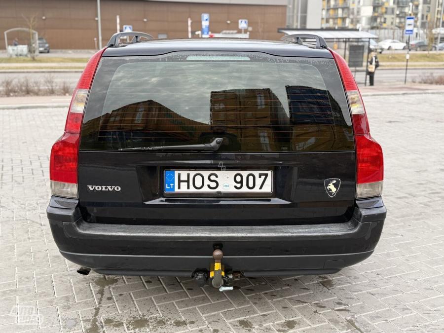 Volvo V70 2005 Viļņa, ar dzinēja tilpumu 2.50 L un nobraukumu 240 tūkst. km par 1450 €, foto 5 vietnē AUTOMOTO.COM.LV