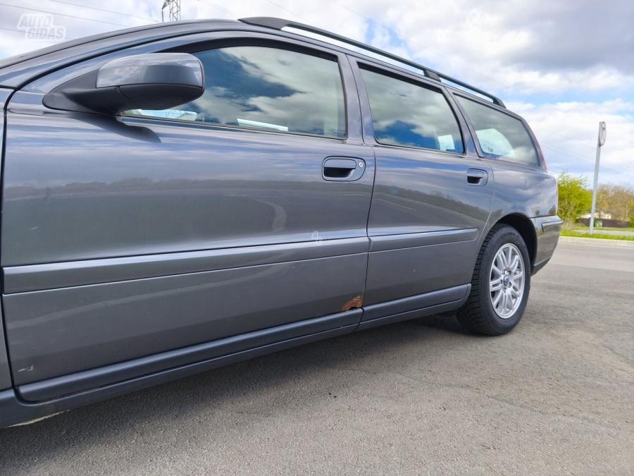 Volvo V70 2005 Kauņa, ar dzinēja tilpumu 2.40 L un nobraukumu 357 tūkst. km par 800 €, foto 8 vietnē AUTOMOTO.COM.LV