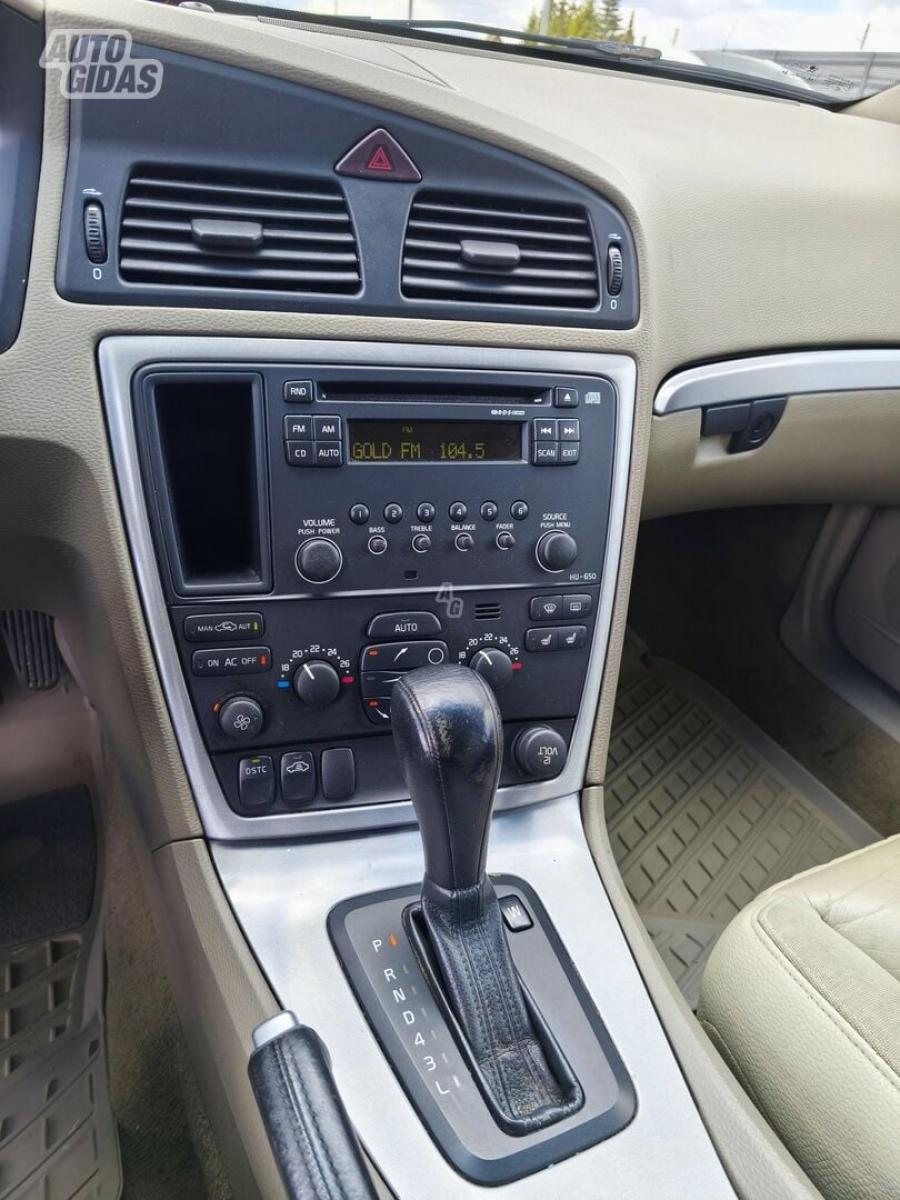 Volvo V70 2005 Kauņa, ar dzinēja tilpumu 2.40 L un nobraukumu 357 tūkst. km par 800 €, foto 14 vietnē AUTOMOTO.COM.LV