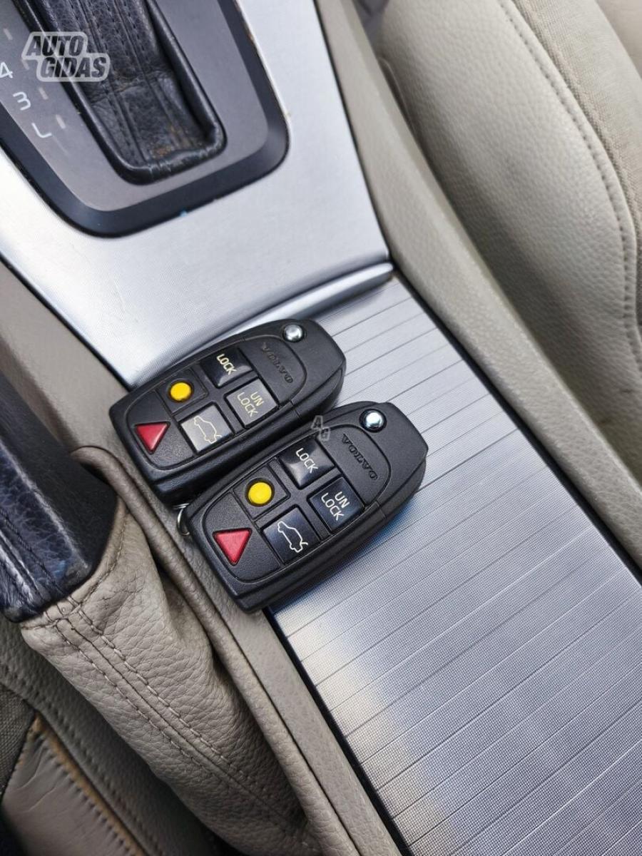Volvo V70 2005 Kauņa, ar dzinēja tilpumu 2.40 L un nobraukumu 357 tūkst. km par 800 €, foto 16 vietnē AUTOMOTO.COM.LV