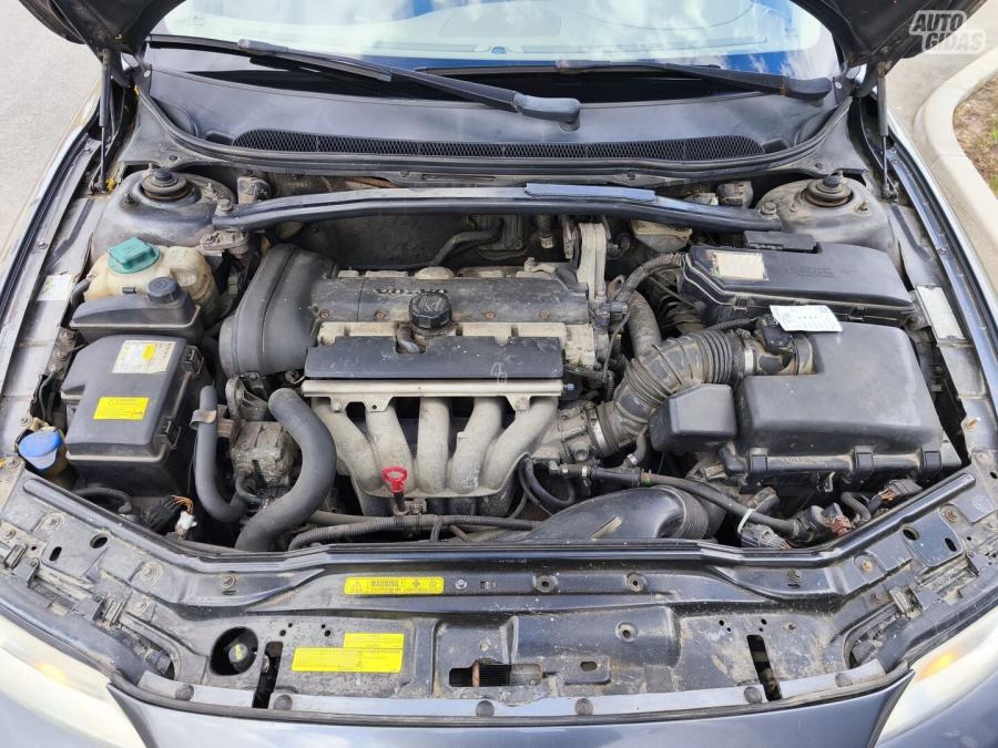 Volvo V70 2005 Kauņa, ar dzinēja tilpumu 2.40 L un nobraukumu 357 tūkst. km par 800 €, foto 19 vietnē AUTOMOTO.COM.LV