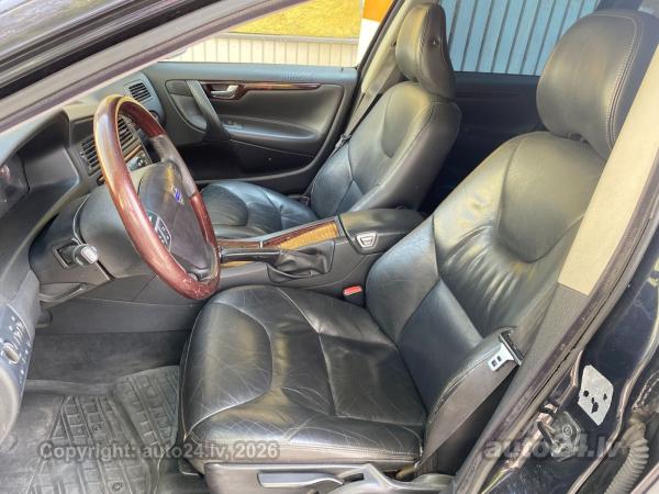 Volvo V70 2005 in Paide, with an engine capacity of 2.40 L and mileage of 409 thousand km for 3690 €, photo 10 on AUTOMOTO.COM.LV