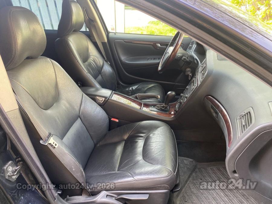 Volvo V70 2005 in Paide, with an engine capacity of 2.40 L and mileage of 409 thousand km for 3690 €, photo 12 on AUTOMOTO.COM.LV