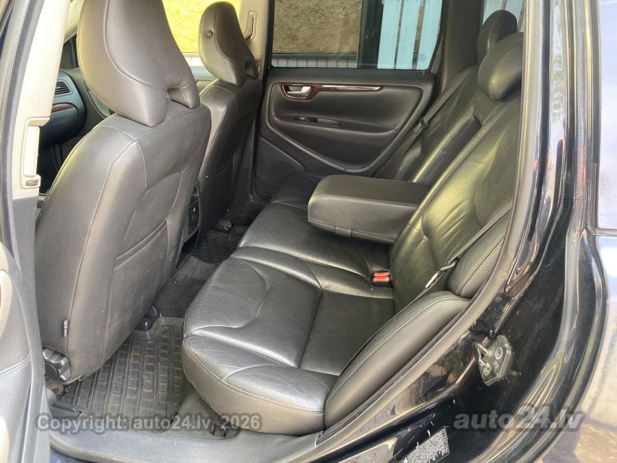 Volvo V70 2005 in Paide, with an engine capacity of 2.40 L and mileage of 409 thousand km for 3690 €, photo 13 on AUTOMOTO.COM.LV