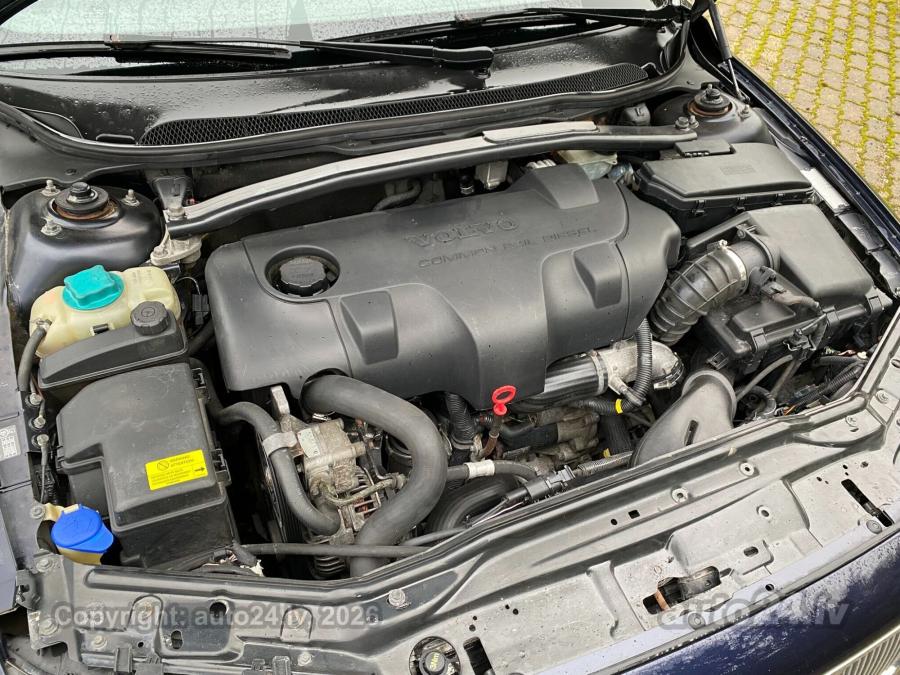 Volvo V70 2005 in Paide, with an engine capacity of 2.40 L and mileage of 409 thousand km for 3690 €, photo 17 on AUTOMOTO.COM.LV