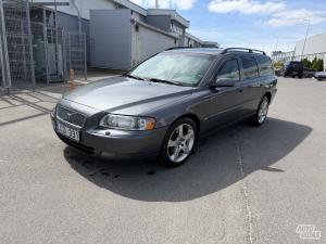 Volvo V70 2005 Viļņa, ar dzinēja tilpumu 2.40 L un nobraukumu 397 tūkst. km par 2200 €, foto  vietnē AUTOMOTO.COM.LV
