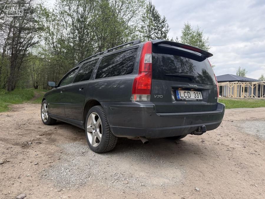 Volvo V70 2005 Viļņa, ar dzinēja tilpumu 2.40 L un nobraukumu 397 tūkst. km par 2200 €, foto 3 vietnē AUTOMOTO.COM.LV