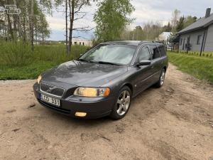 Volvo V70 2005 Viļņa, ar dzinēja tilpumu 2.40 L un nobraukumu 397 tūkst. km par 2200 €, foto 6 vietnē AUTOMOTO.COM.LV