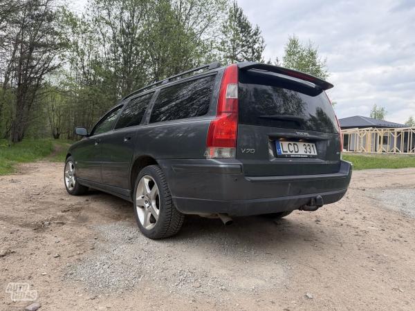 Volvo V70 2005 Viļņa, ar dzinēja tilpumu 2.40 L un nobraukumu 397 tūkst. km par 2200 €, foto 6 vietnē AUTOMOTO.COM.LV