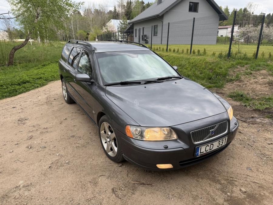 Volvo V70 2005 Viļņa, ar dzinēja tilpumu 2.40 L un nobraukumu 397 tūkst. km par 2200 €, foto 11 vietnē AUTOMOTO.COM.LV