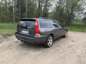 Volvo V70 2005 Viļņa, ar dzinēja tilpumu 2.40 L un nobraukumu 397 tūkst. km par 2200 €, foto 12 vietnē AUTOMOTO.COM.LV