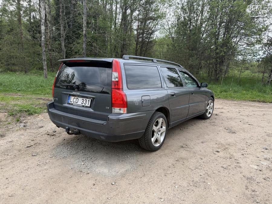 Volvo V70 2005 Viļņa, ar dzinēja tilpumu 2.40 L un nobraukumu 397 tūkst. km par 2200 €, foto 12 vietnē AUTOMOTO.COM.LV