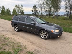 Volvo V70 2005 Viļņa, ar dzinēja tilpumu 2.40 L un nobraukumu 397 tūkst. km par 2200 €, foto 15 vietnē AUTOMOTO.COM.LV