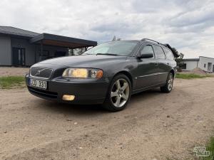 Volvo V70 2005 Viļņa, ar dzinēja tilpumu 2.40 L un nobraukumu 397 tūkst. km par 2200 €, foto 17 vietnē AUTOMOTO.COM.LV