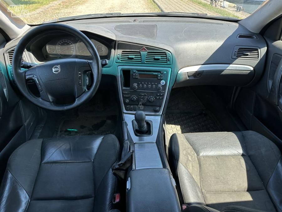 Volvo V70 2005 Šilutė, ar dzinēja tilpumu 2.40 L un nobraukumu 516 tūkst. km par 950 €, foto 12 vietnē AUTOMOTO.COM.LV