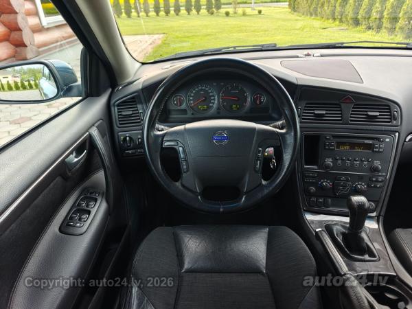 Volvo V70 2005 Paide, ar dzinēja tilpumu 2.40 L un nobraukumu 627 tūkst. km par 2990 €, foto 9 vietnē AUTOMOTO.COM.LV