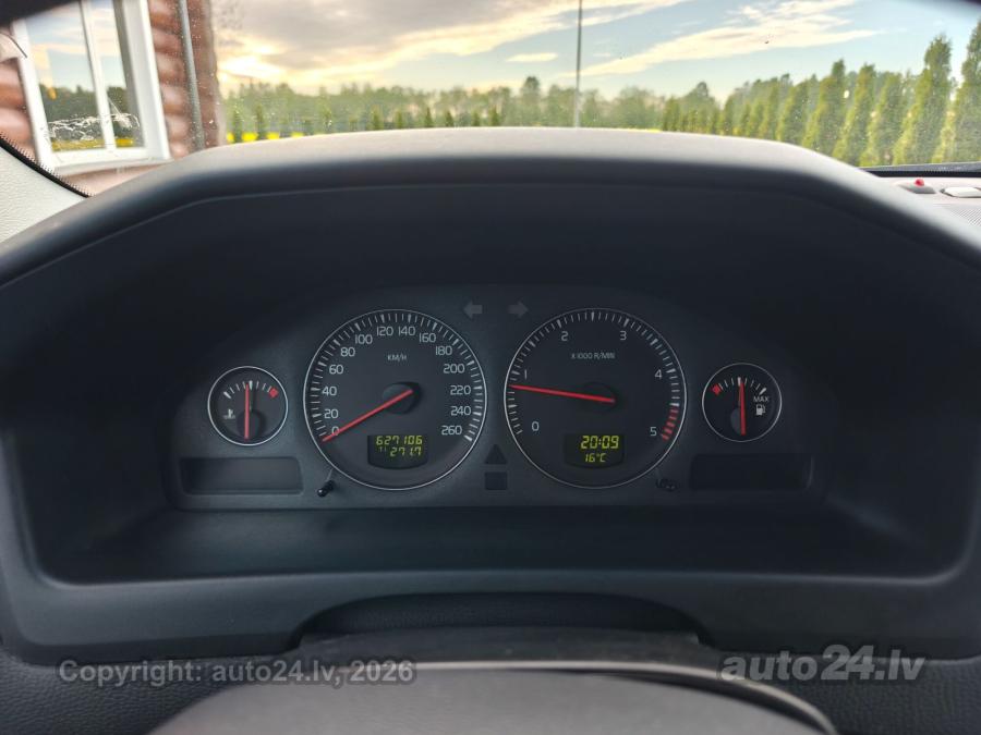 Volvo V70 2005 in Paide, with an engine capacity of 2.40 L and mileage of 627 thousand km for 2990 €, photo 16 on AUTOMOTO.COM.LV