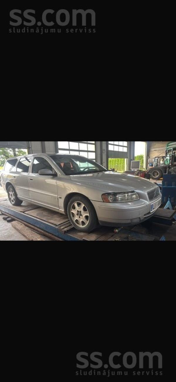 Volvo V70 2005 Aizkraukle, ar dzinēja tilpumu 2.40 L un nobraukumu 436 tūkst. km par 800 €, foto 2 vietnē AUTOMOTO.COM.LV