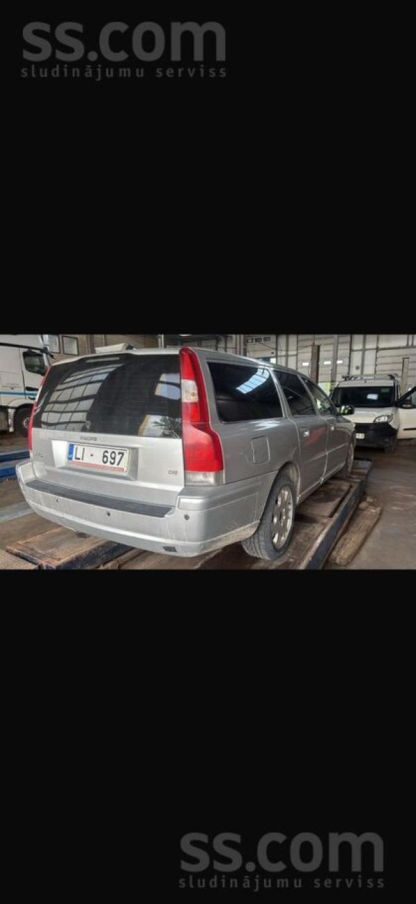 Volvo V70 2005 Aizkraukle, ar dzinēja tilpumu 2.40 L un nobraukumu 436 tūkst. km par 800 €, foto 3 vietnē AUTOMOTO.COM.LV