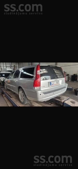 Volvo V70 2005 Aizkraukle, ar dzinēja tilpumu 2.40 L un nobraukumu 436 tūkst. km par 800 €, foto 5 vietnē AUTOMOTO.COM.LV