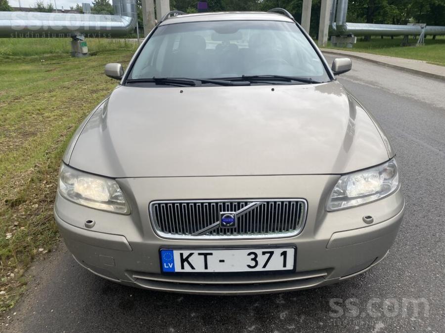 Volvo V70 2005 Rīga, ar dzinēja tilpumu 2.40 L un nobraukumu 483 tūkst. km par 1500 €, foto 1 vietnē AUTOMOTO.COM.LV